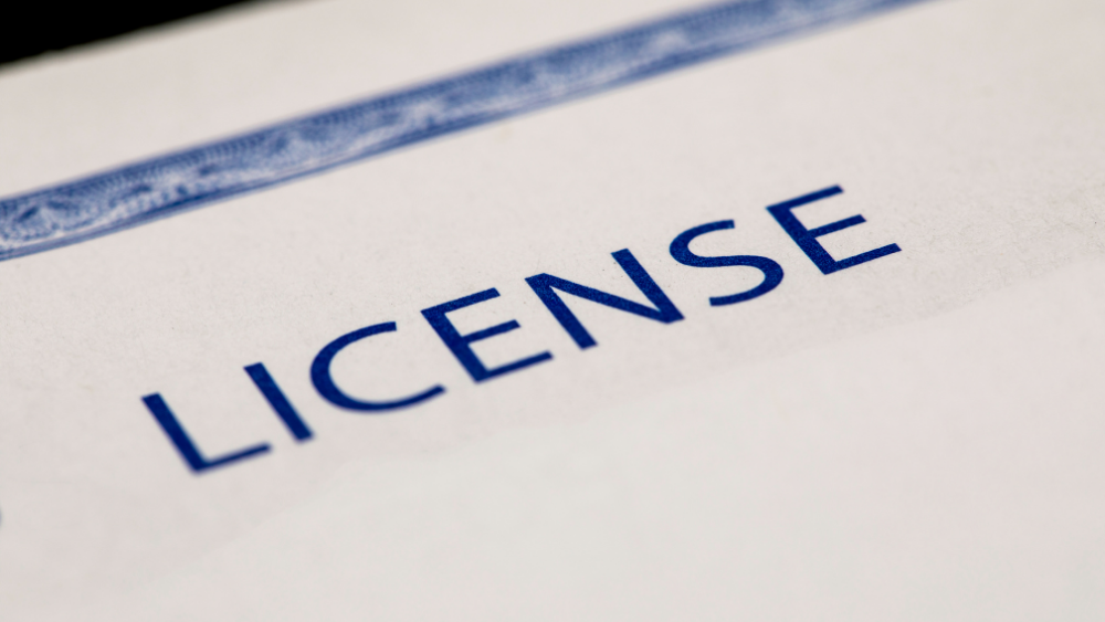 License là gì? Tại sao nên sử dụng phần mềm có License?
